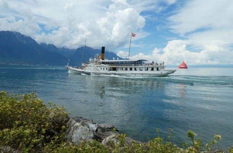 Scenic lake cruises and boat trips in Switzerland | Holidays to Switzerland